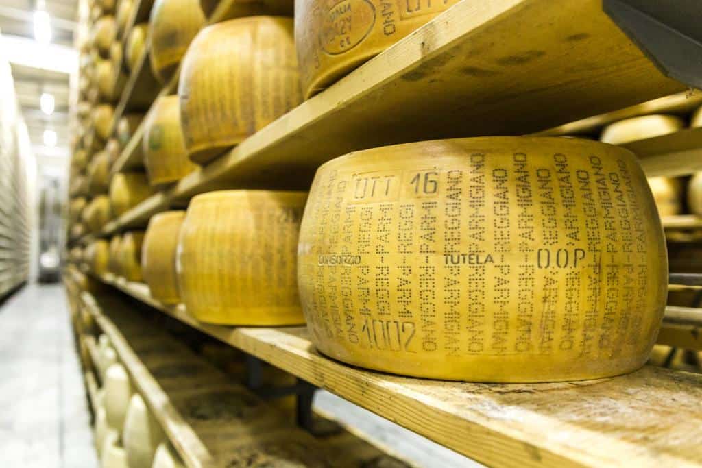 35+ Authentic Souvenirs from Milan to Bring Home in 2024 – Emily Embarks